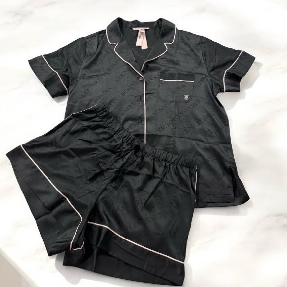 Victoria's Secret | Intimates & Sleepwear | Satin Short Pajama Set ...